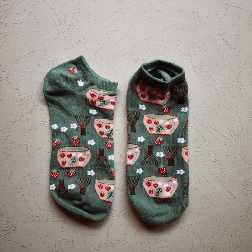 Strawberry Matcha Ankle Socks – Matcha Yu Tea